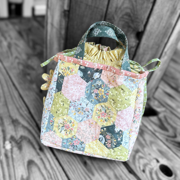 ‘Tully Tote’ Kit – The Quilters Angel