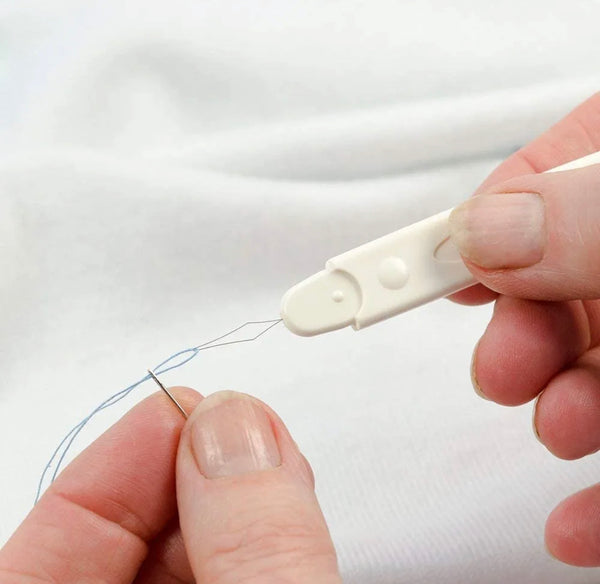 Clover Double Ended Needle Threader – The Quilters Angel